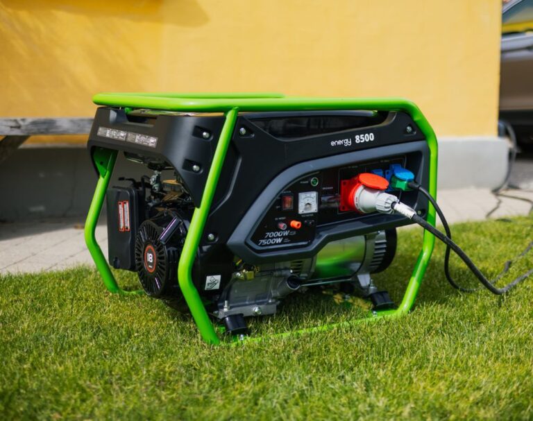Hvordan fungerer en generator? En guide fra din lokale elektriker | LH ...
